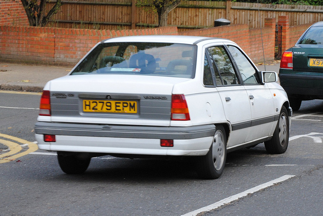 Vauxhall Astra Mk II Belmont 1.7 D (57 Hp)